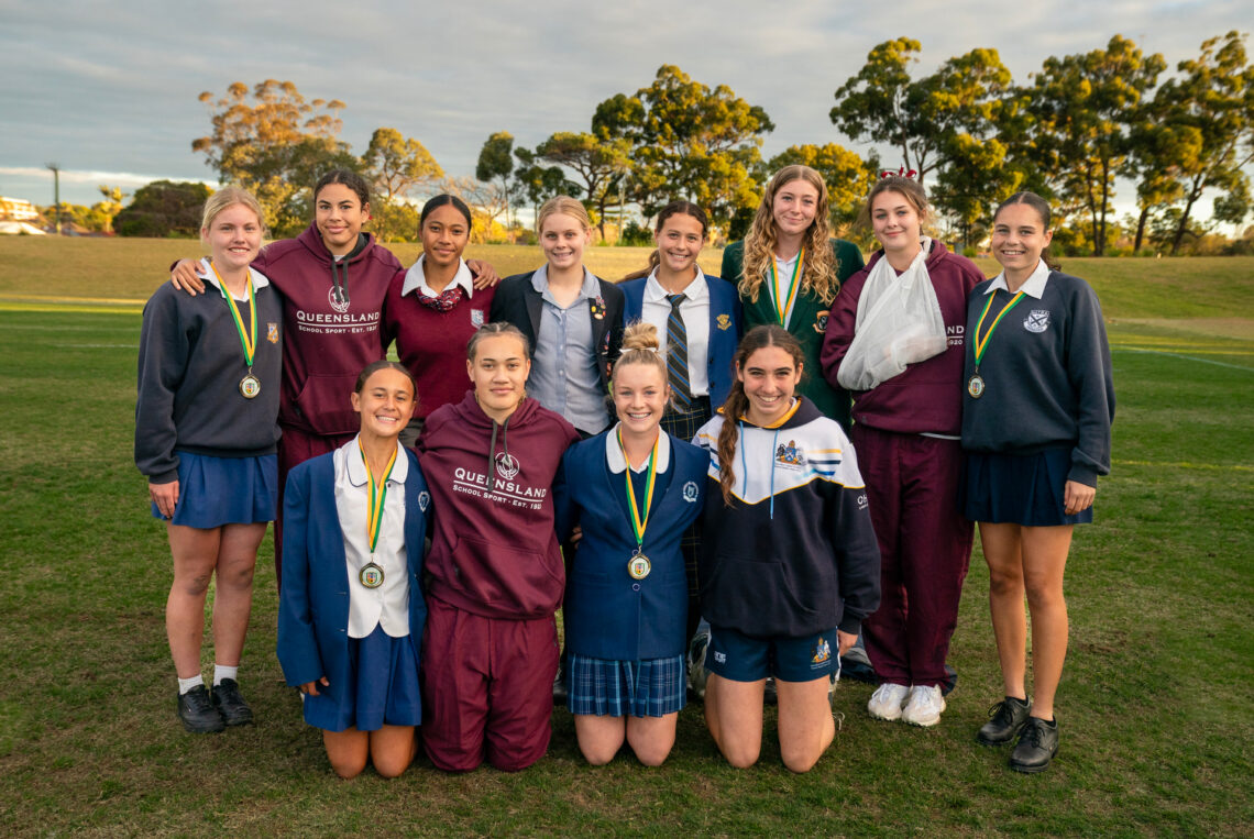 AWARDS AND TEAM PHOTOS - GIRLS SEVENS - schoolsrugby.com.au