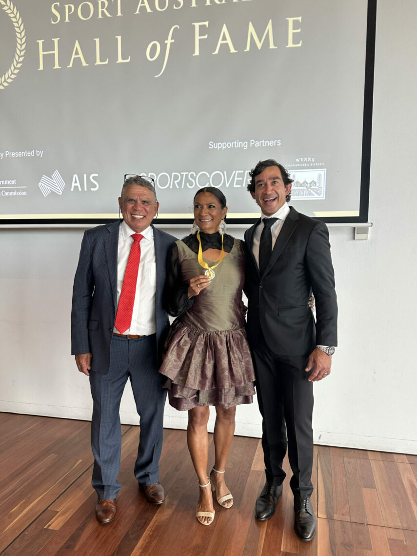 Mark Ella inducted as a ‘Legend of Australian Sport’ - schoolsrugby.com.au